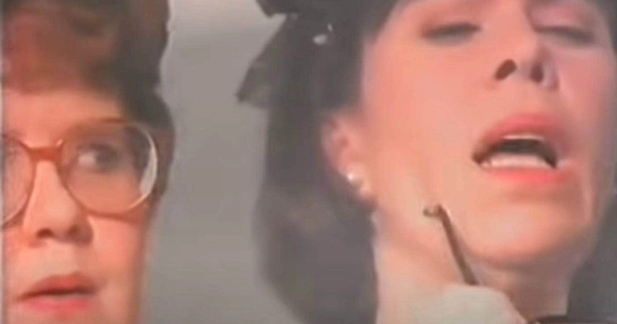 Diet Coke Break: The Ad Campaign that Made Viewers Weak-Kneed